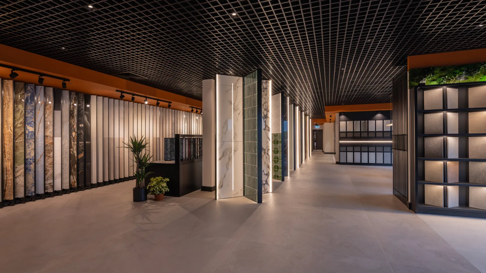 BIRMINGHAM SHOWROOM - Solus