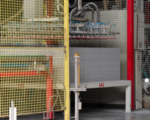 Our partners | We partner with the most sustainable factories - Solus